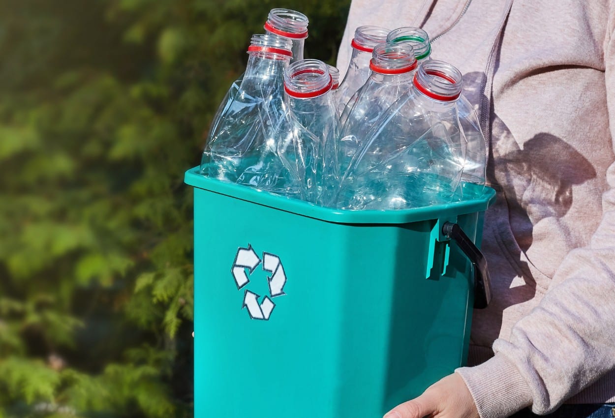 Recicla y ahorra: Crea tu propia alcancía con una botella de plástico ...